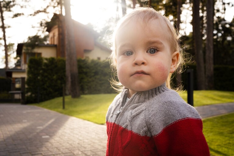 Natural Light Portrait Photography Guide (2025 Guide)
