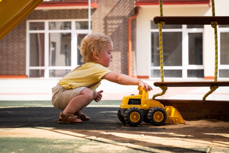 Outdoor Child Photography with Natural Light (2024 Guide)