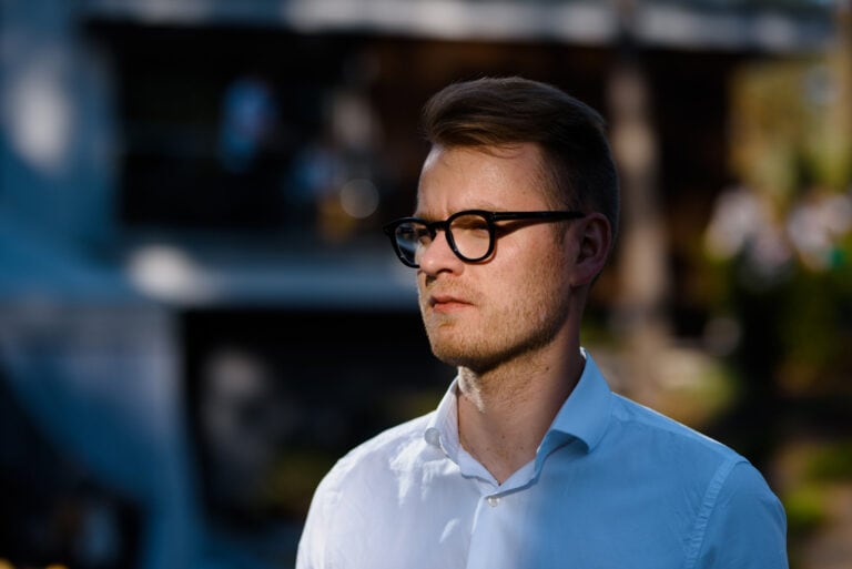 8 Composition Tips for Portrait Photography: The Beginner's Guide