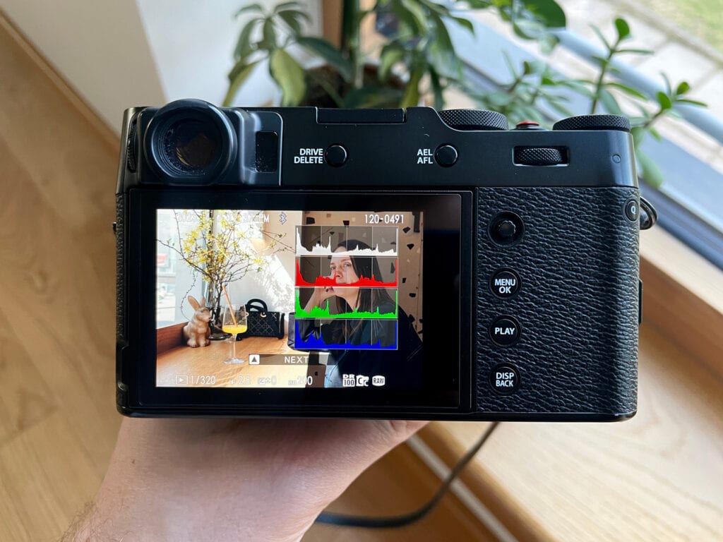 A Beginner's Guide to Understanding Histograms in Photography