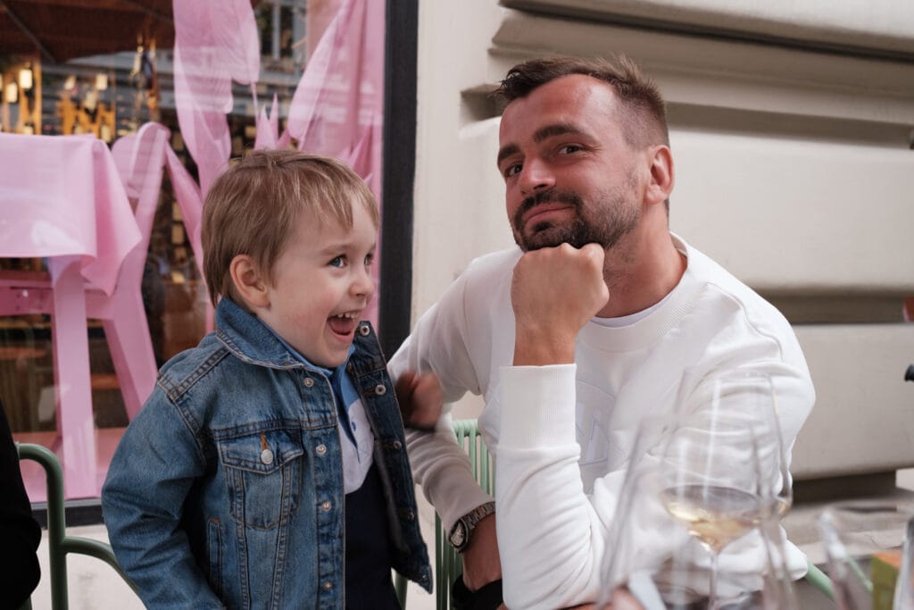 12 Tips for Capturing Genuine Emotions in Portrait Photography